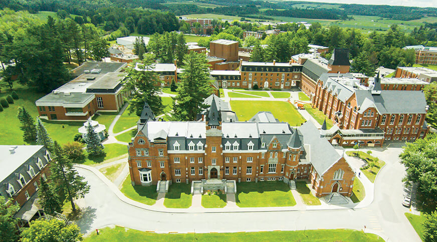 Trường Bishop’s University Canada: Học Bổng Học Phí 2026